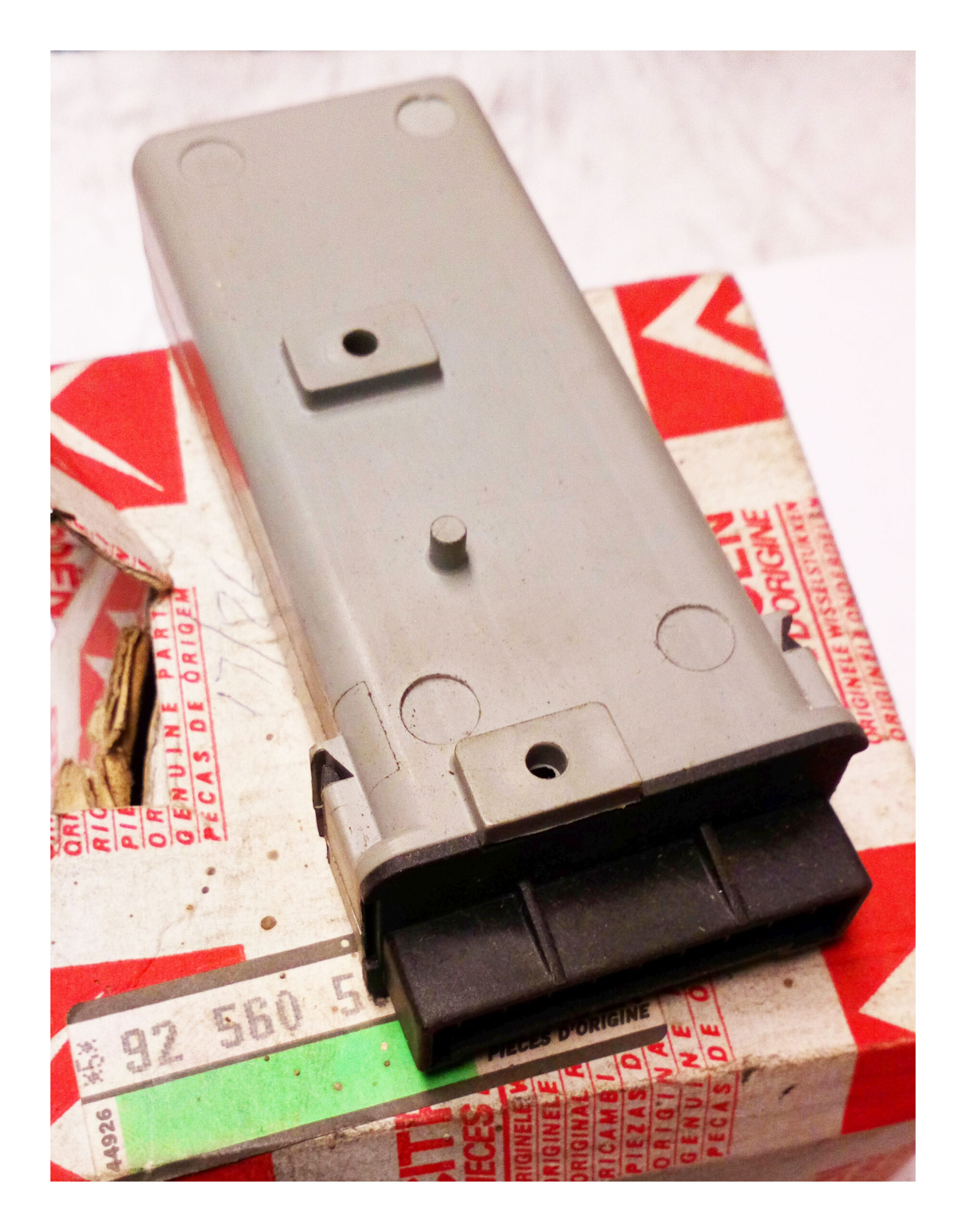 Citroen CX Central Locking Control Unit - The Chevronic Centre