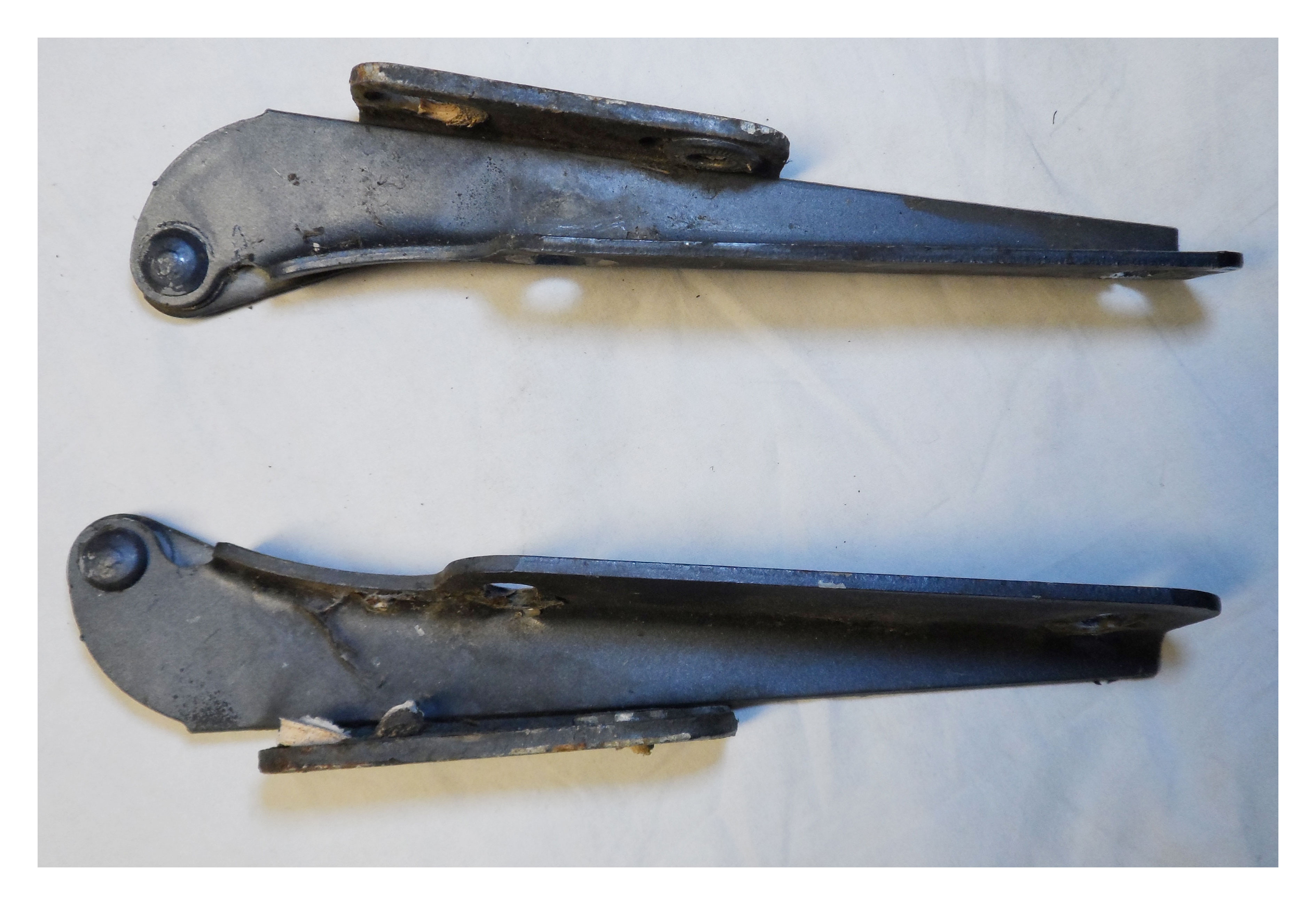 CX Bonnet Hinges - The Chevronic Centre
