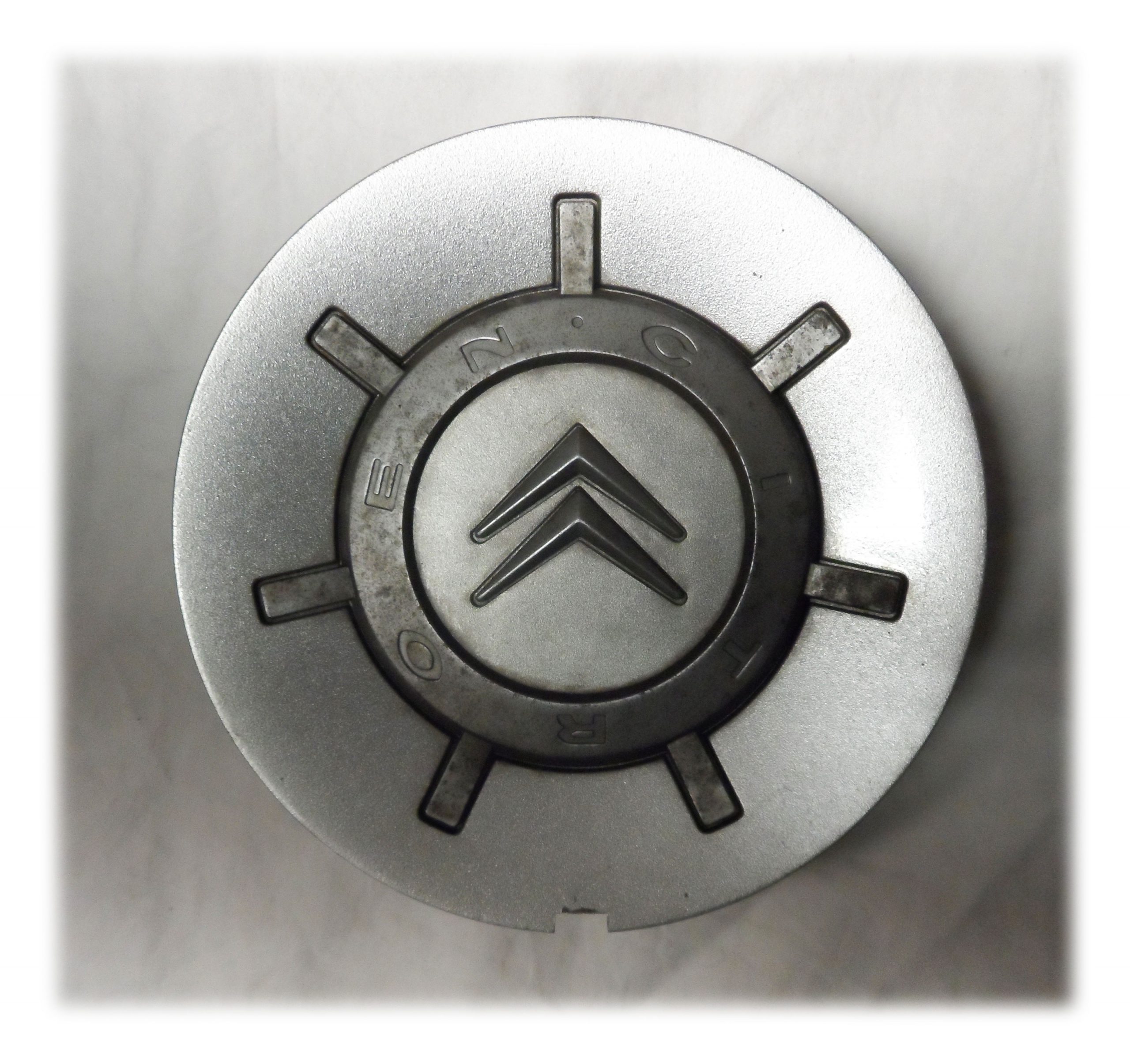 C5 Series 2 Alloy Centre Cap - 542121 - The Chevronic Centre