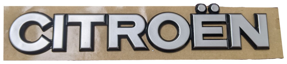 Citroen badge - 8663HZ - The Chevronic Centre